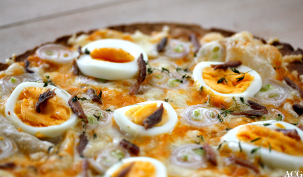 Juksepizza med ansjos og egg! - ENEstående Mat